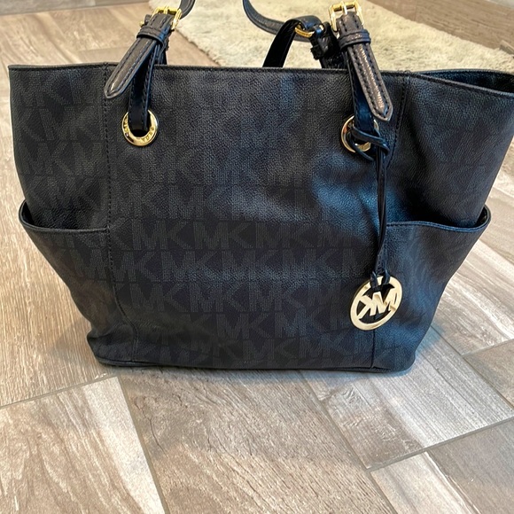 MICHAEL Michael Kors | Bags | Michael Kors Black Logo Shoulder Bag ...